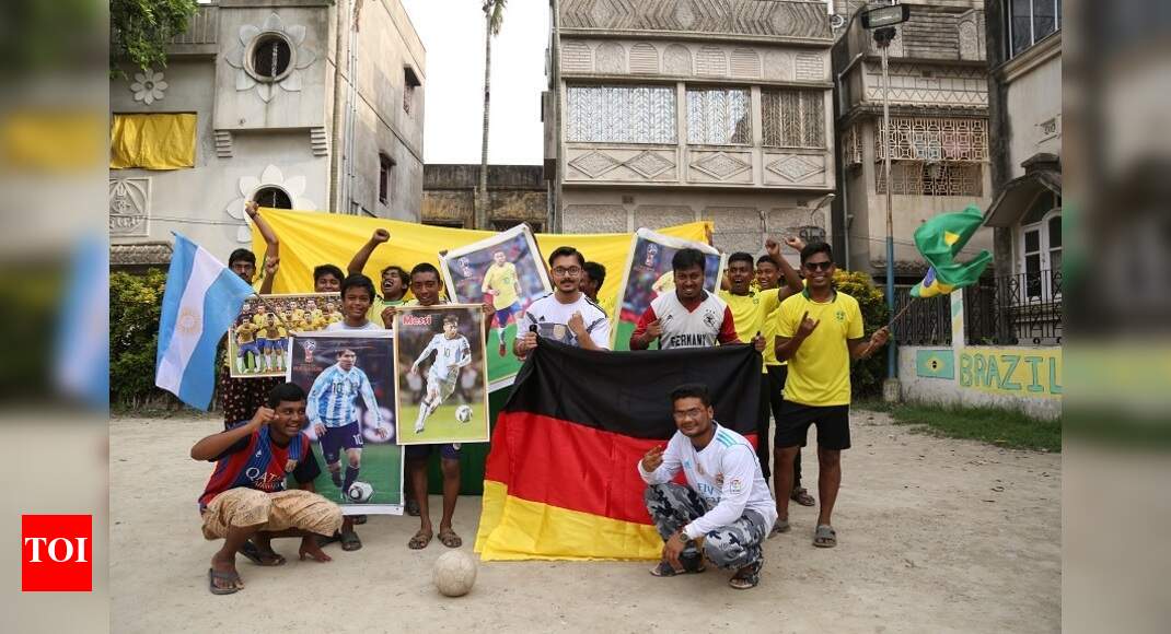 For young soccer fans of Kolkata, it’s club over country - Times of India