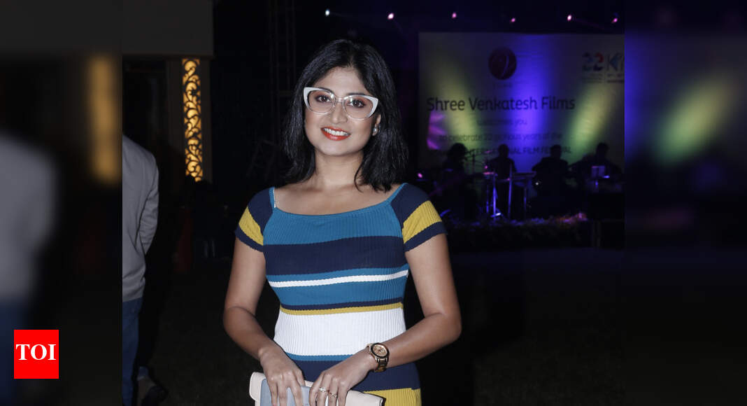 Why Sandipta had to endure foul smell? - Times of India