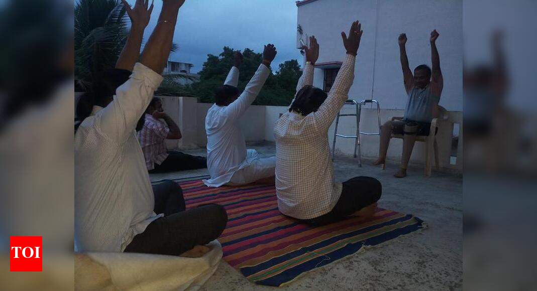 Losing both legs didn’t stop him from teaching yoga | Hubballi News ...