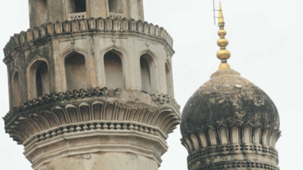 Rain damages Charminar | The Times of India