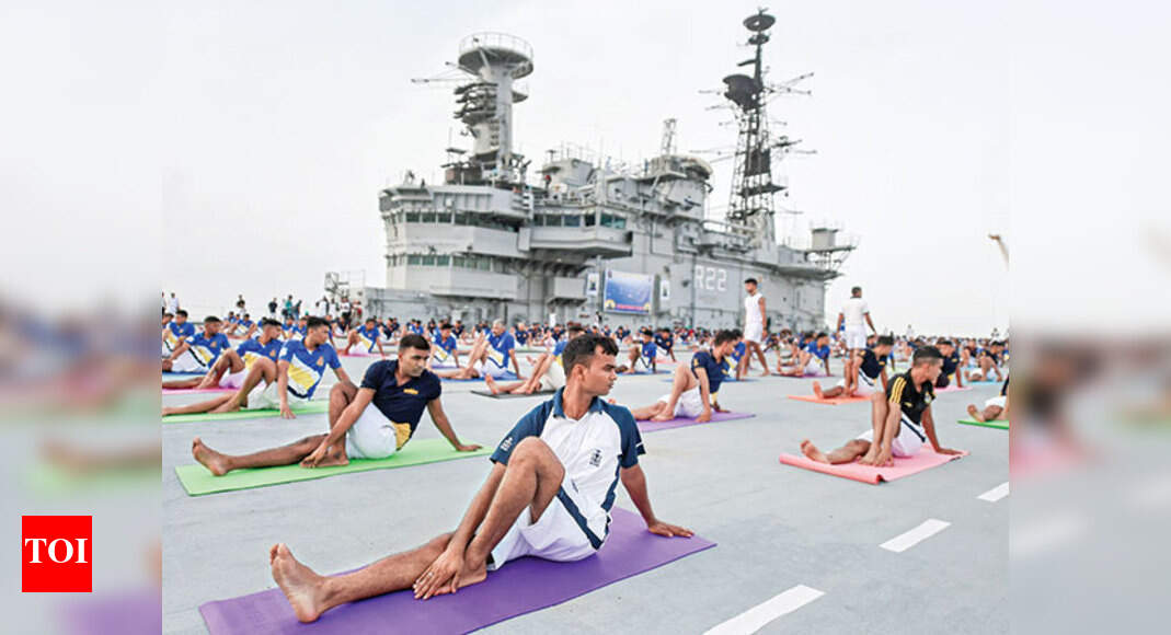 Yoga frenzy grips Mumbai! | Events Movie News - Times of India