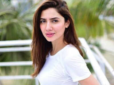 Mahira Khan walks down the memory lane and shares her debut stint on ...