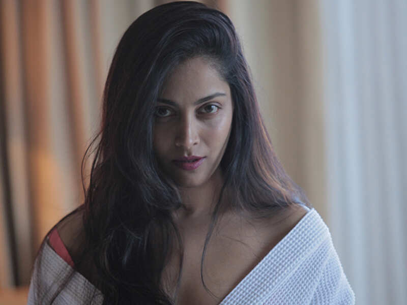 Snigdha Akolkar: Just because I am single, I won't deprive myself of ...