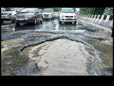 BMC struggles to fill up potholes during dry spells | Mumbai News ...