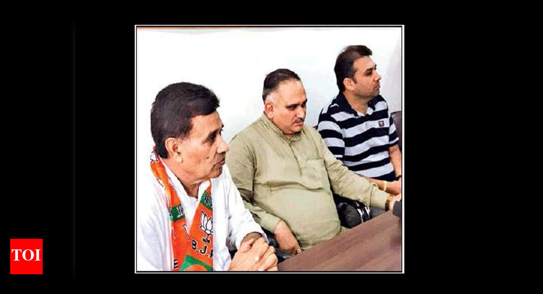 Bansi Lal: Bansi Lal loyalist quits Congress to join BJP | Chandigarh ...