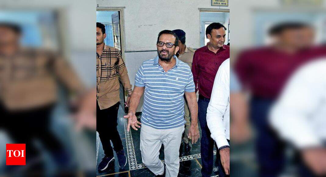 Arrest warrant issued against diamantaire Vasant Gajera | Surat News ...