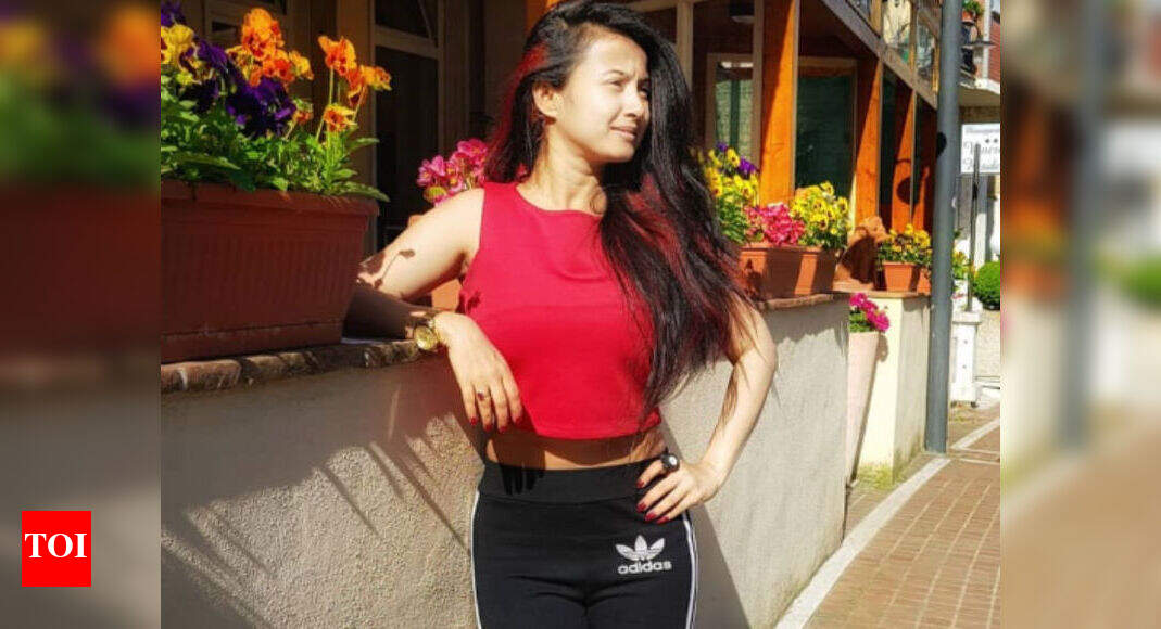 Monami Ghosh shares her trendy look; see pic - Times of India