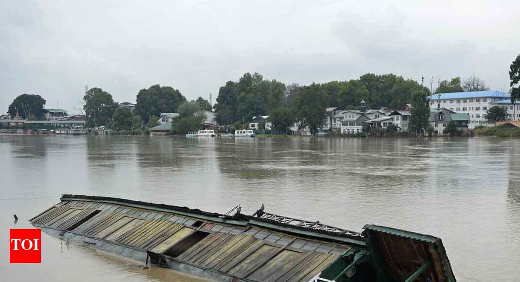Floods On Jammu And Kashmir Flood Alert In Central Kashmir 3 Rain