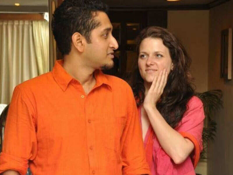 Parambrata Chatterjee is having a gala time with girlfriend Ike ...