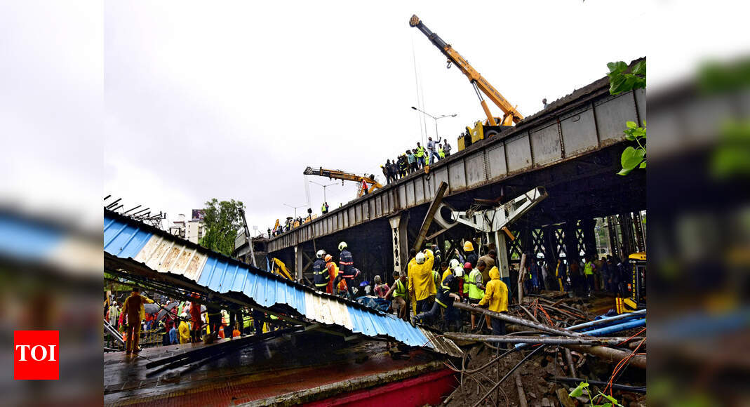 Mumbai Overbridge Collapse: Andheri over-bridge is safe, said audit ...