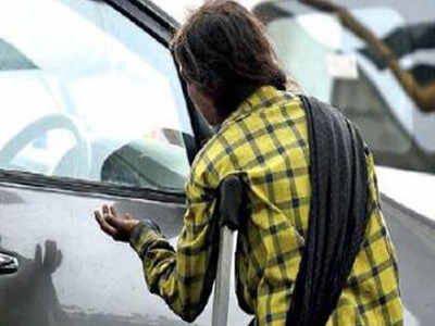 There is a hand behind every palm that is begging for alms | Chennai ...