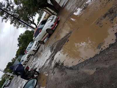 Sus Road in shambles! - Times of India