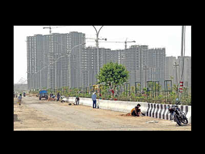 Lights appear, potholes disappear as Noida gets ready for PM visit ...