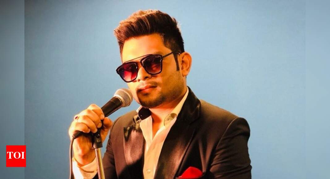 Aneek turns into a composer | Bengali Movie News - Times of India