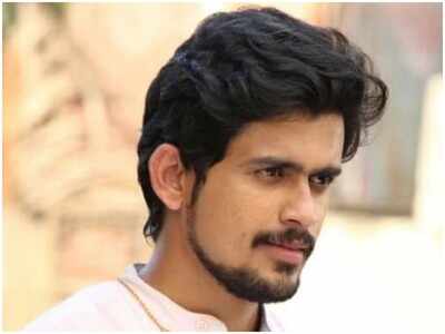 Sameer Paranjape celebrates the monsoon fever with a heartful rendition ...