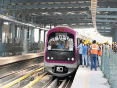 Bengaluru: Morning commuters struggle as 6-car metro train develops ...