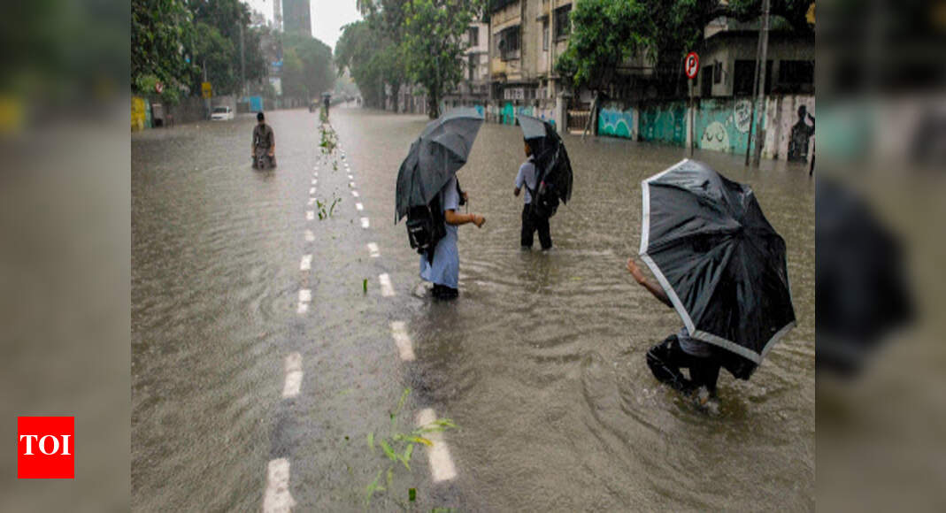 Heavy rain hits train schedule | Surat News - Times of India