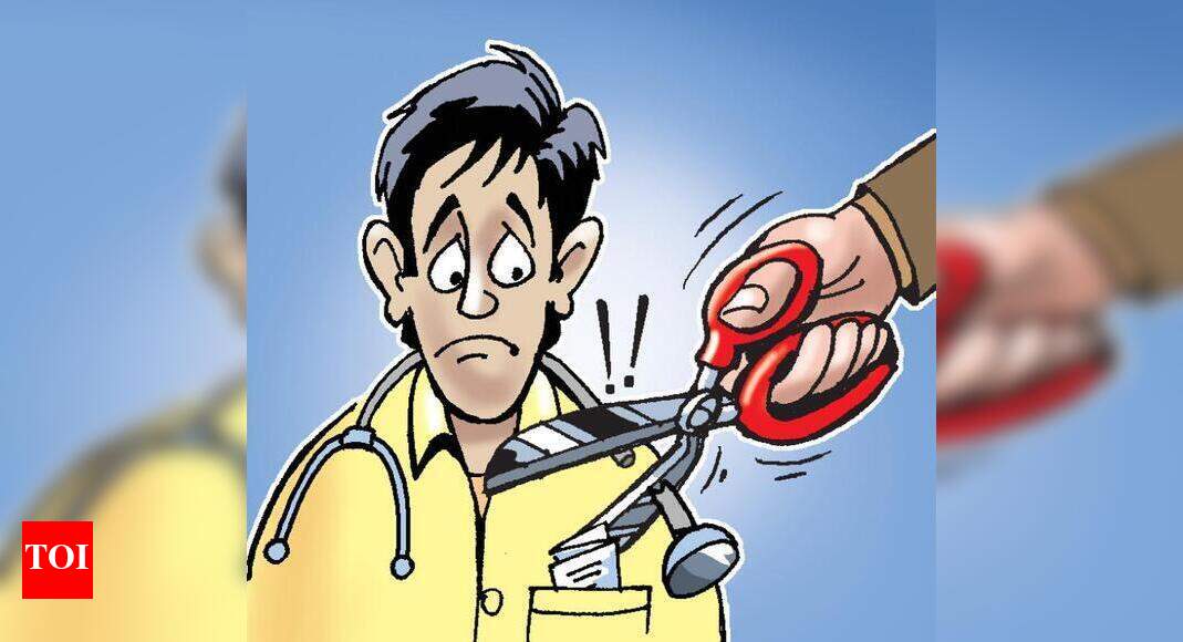 About 100 bogus doctors in state: Government | Nagpur News - Times of India