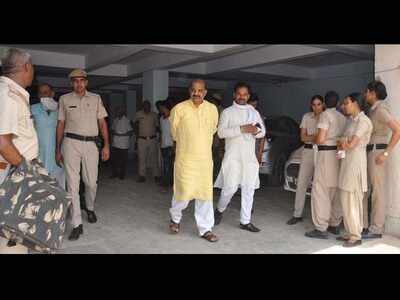 BJP MLA in row over sealing building | Gurgaon News - Times of India