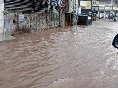 Bharuch pounded by 114mm rainfall, chemist electrocuted | Surat News ...