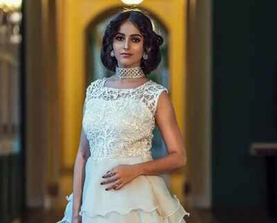 Niveditha Gowda sizzles in her new photo shoot - Times of India