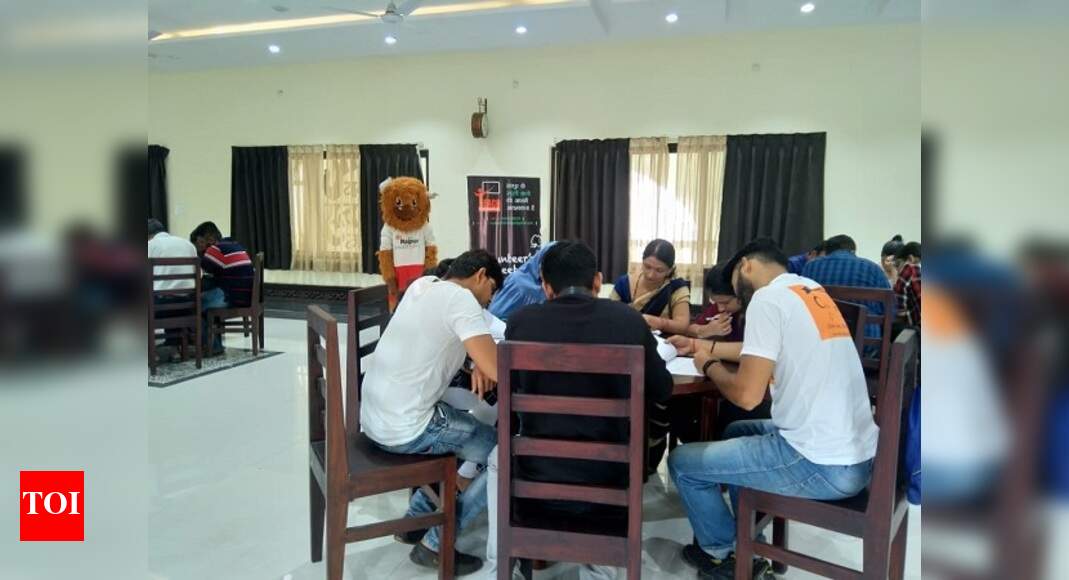 sunday: Second screening of 'Teach for Raipur' held at Anand Samaj ...