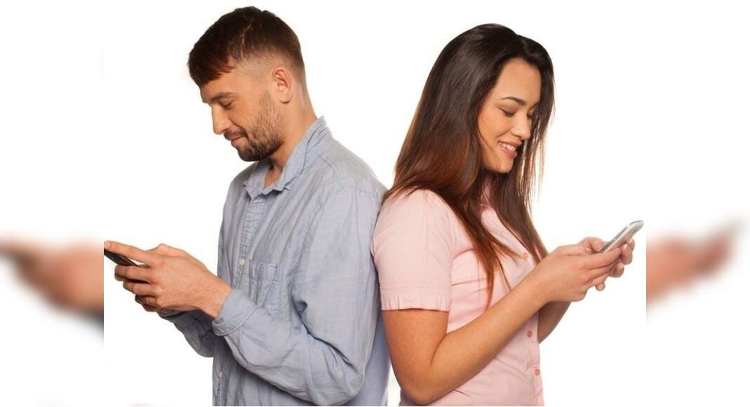 Try out these fun and sexy texting games to play with your boyfriend ...