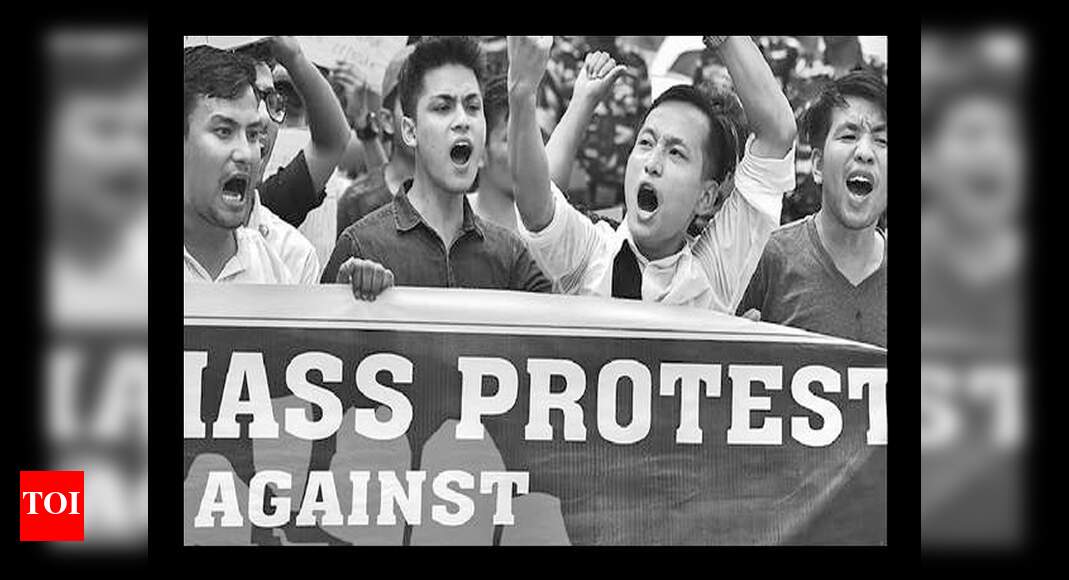 Bandh seeking Adya Prashad Pandey ouster paralyses life in Imphal ...