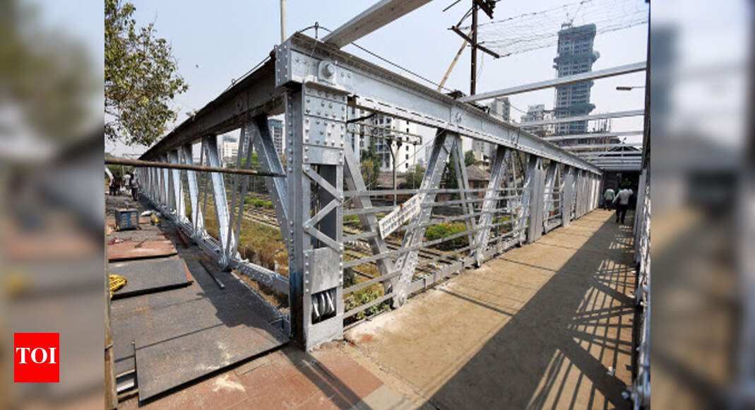 Matunga FOB reopens after safety check | Mumbai News - Times of India