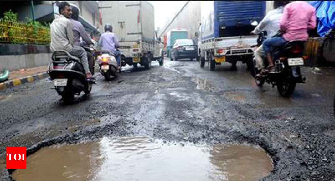deaths due to potholes: Look into pothole peril: Supreme Court to road ...