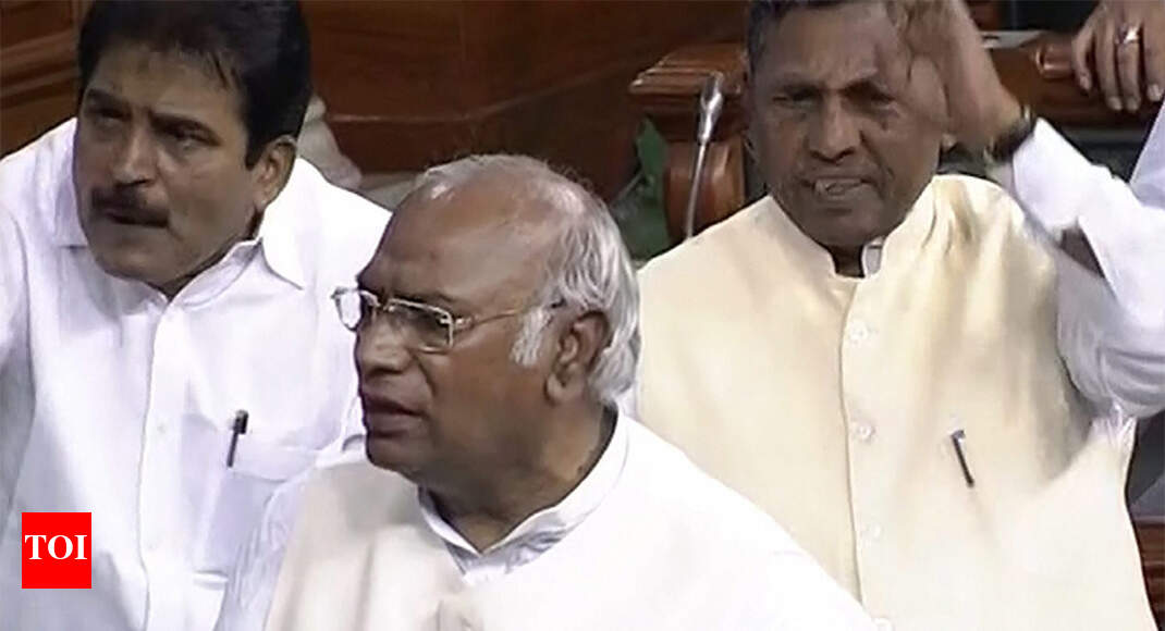 Lok Sabha: Congress MPs object to officer taking notes from Lok Sabha ...