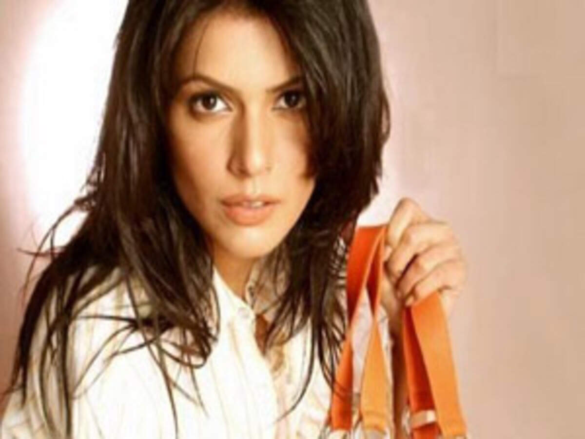 Pakistani model found dead in her apartment