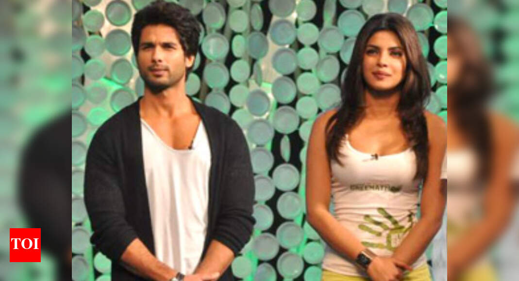 Past neighbours Priyanka Chopra and Shahid Kapoor to sell out their old ...