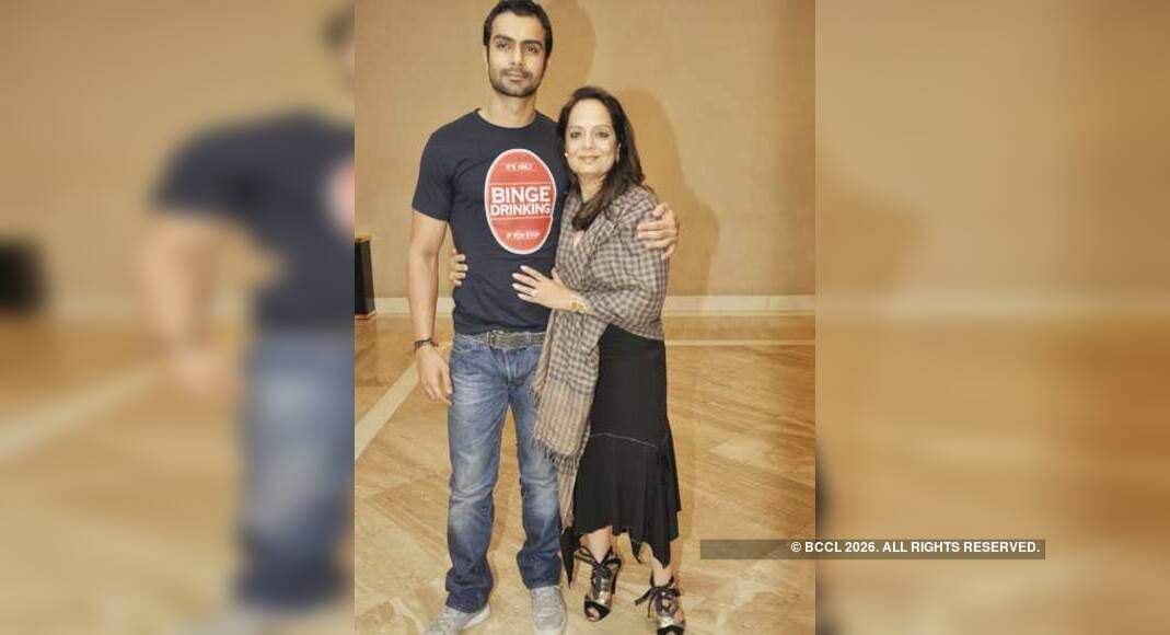 Actor Ashmit Patel with mother Asha at the 2nd Maharashtra State Dance ...