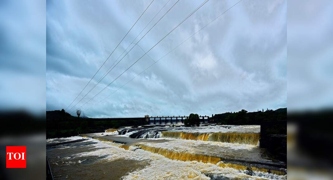 Pune Dams: Pune: Bhima basin dams discharge excess water | Pune News ...