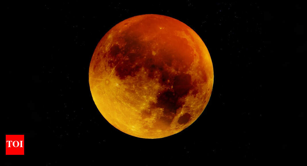 Lunar eclipse July 2018: Best time in India, Where and how to watch the ...