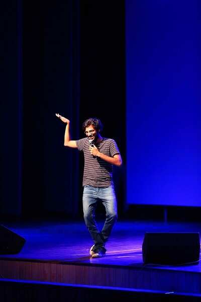 Funny banter on poha and swachhata keep Indoreans guffawing | Events ...