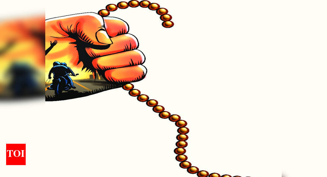 Chain Snatching: Snatchers gag and shove 80-year-old woman, flee with ...