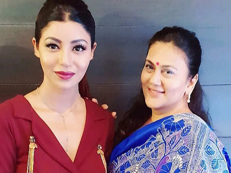 When Debina Bonnerjee- the new Sita met original Ramayan's Sita- Dipika ...