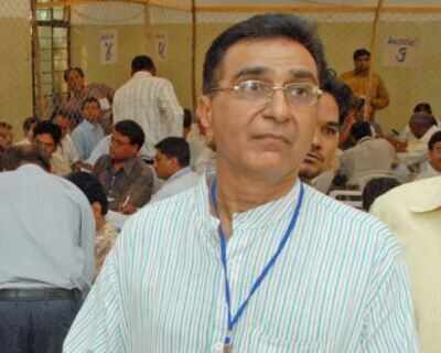 Congress MP poll in-charge beaten up by faction | Bhopal News - Times ...