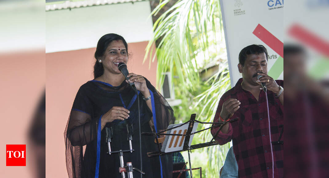 Playback singer Jyothi Menon performs in Kochi | Events Movie News ...