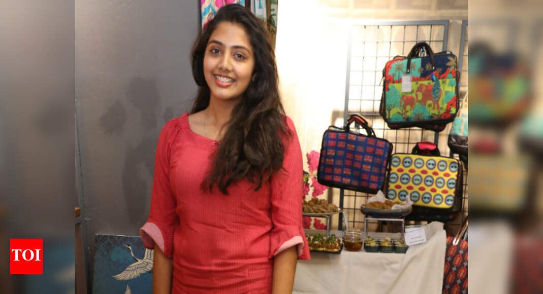 Sumitha was all smiles at the launch of India Circus by Krsnaa Mehta at ...