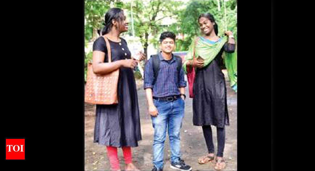 TG Students Get Warm Welcome: TG students get warm welcome at Maharaja ...