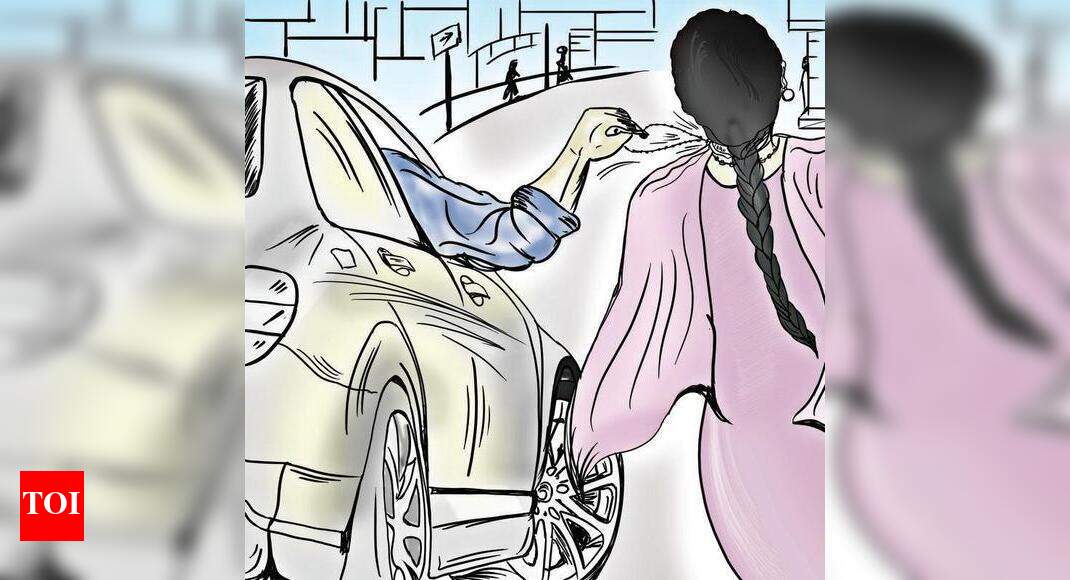 2 cabbies rounded up for snatching chains using car | Nagpur News ...