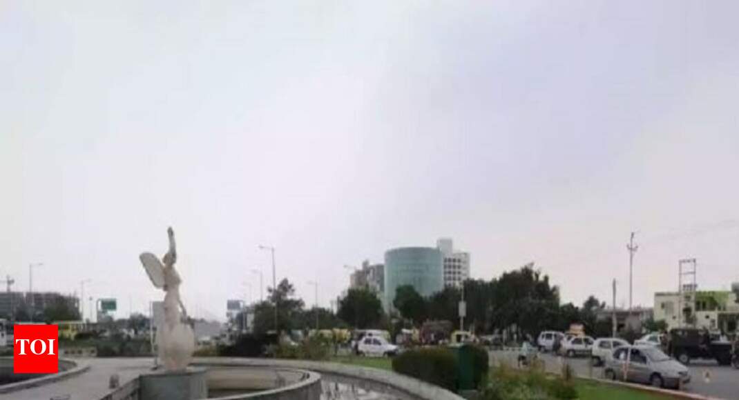 Pari Chowk: ‘Need underpass in Pari Chowk to overcome traffic snarls ...