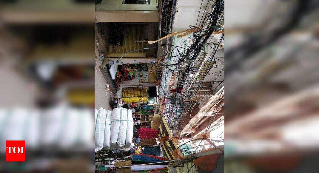 The Electricity Departments wire clutter - Times of India