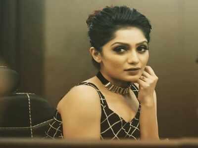 Kerala Flood: Arya requests all to help the flood victims - Times of India