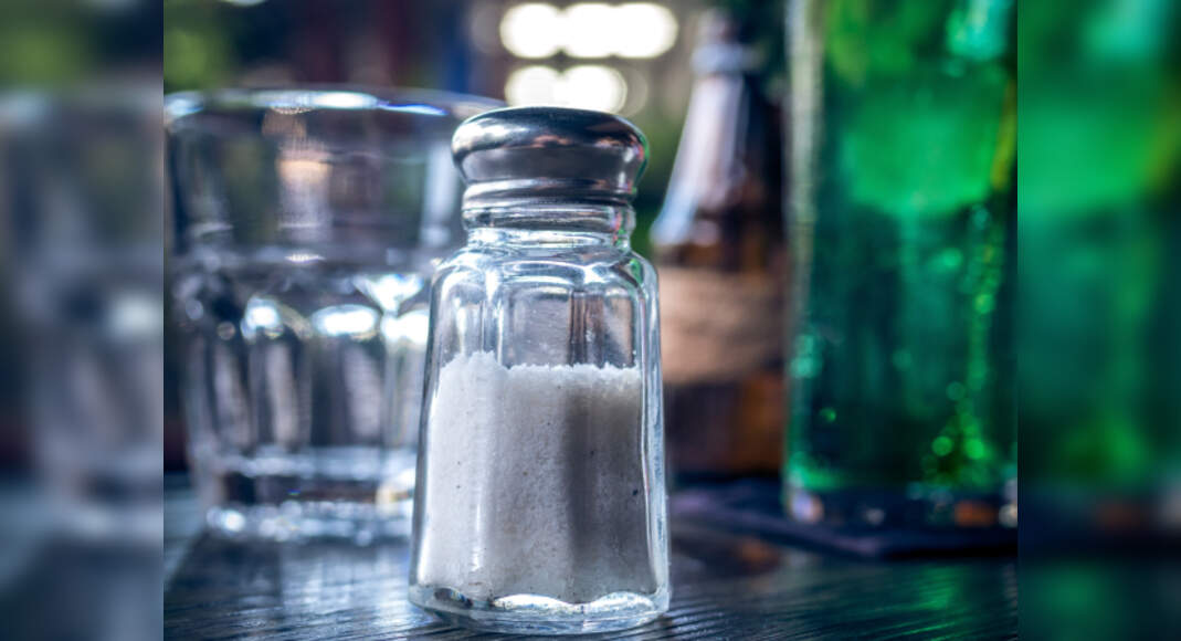 What is the right amount of salt to eat per day? - Misskyra.com