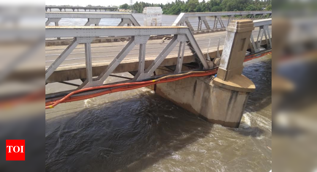 Kollidam old steel bridge develops crack due to heavy flow of water ...