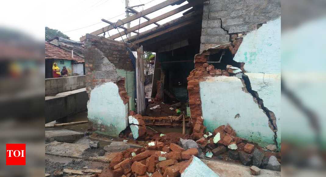 Three houses collapse in Coimbatore after water released from Kurichi ...